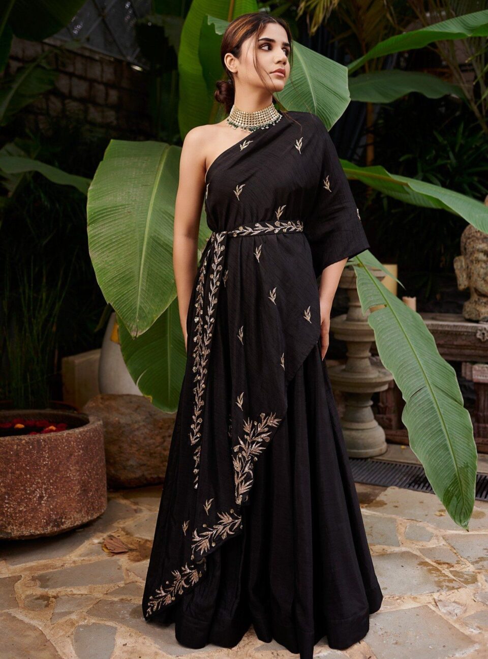 25 Most Popular Front Kurti Neck Design For Women In 2025